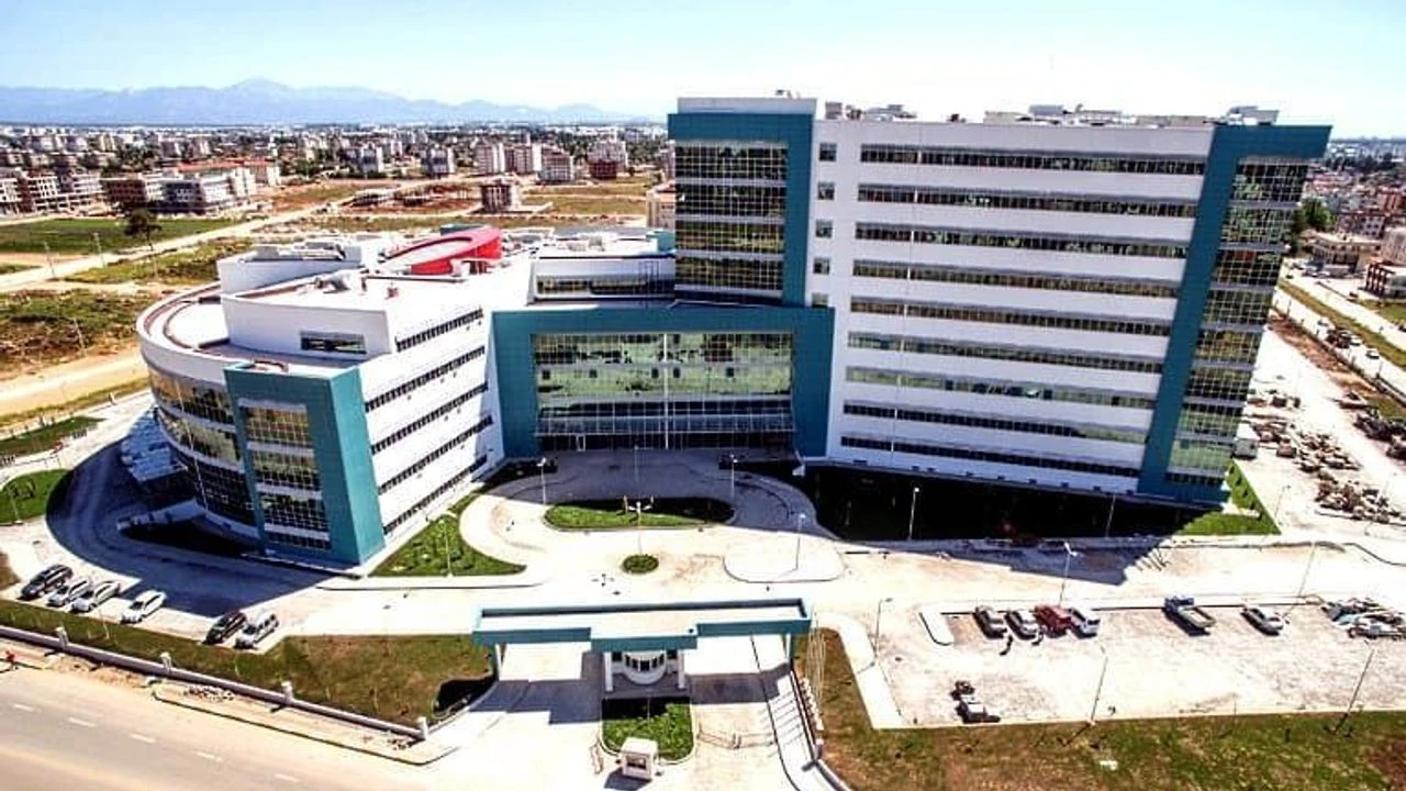 Balkondan Düşerek Hayatını Kaybetmişti! Adı Yoğun Bakım Ünitesine ...